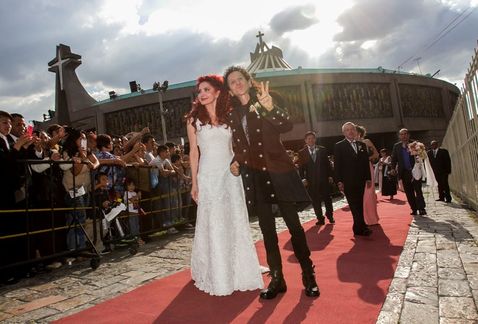 Alex Lora Y Su Esposa Chela Renuevan Votos Tras 35 Años De Casados