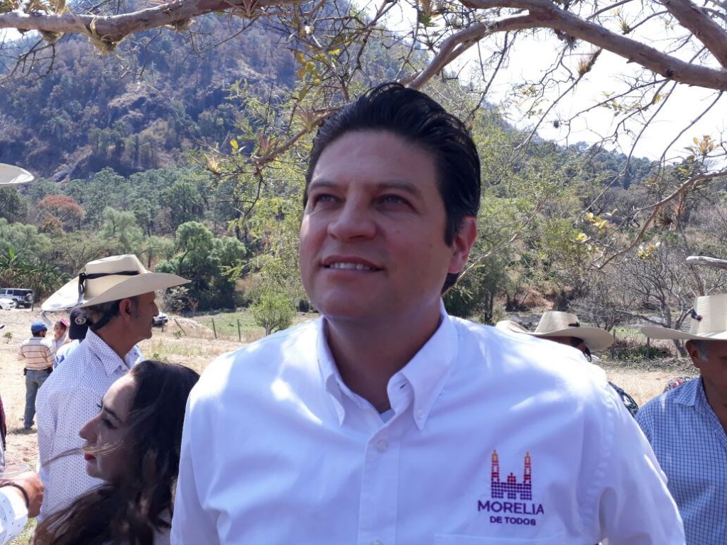 Alfonso Presume Que Obtuvo 10 Mil Firmas Más De Las Necesarias Para ...