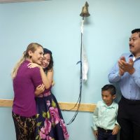 Campeona Valiente: A Sus 13 Años Celia Venció Al Cáncer Tras 120 ...