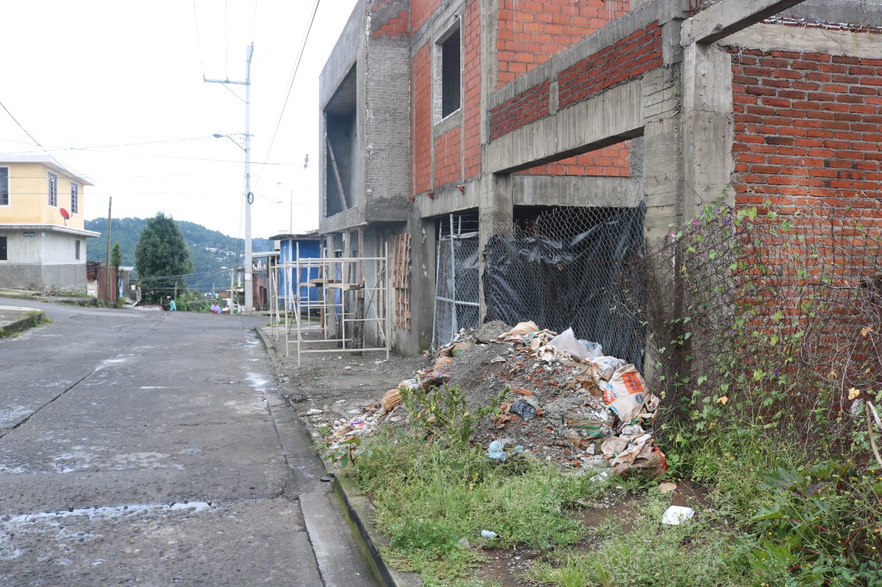 #Uruapan Refuerzan Vigilancia Para Retiro De Escombro Y Basura De Vía ...