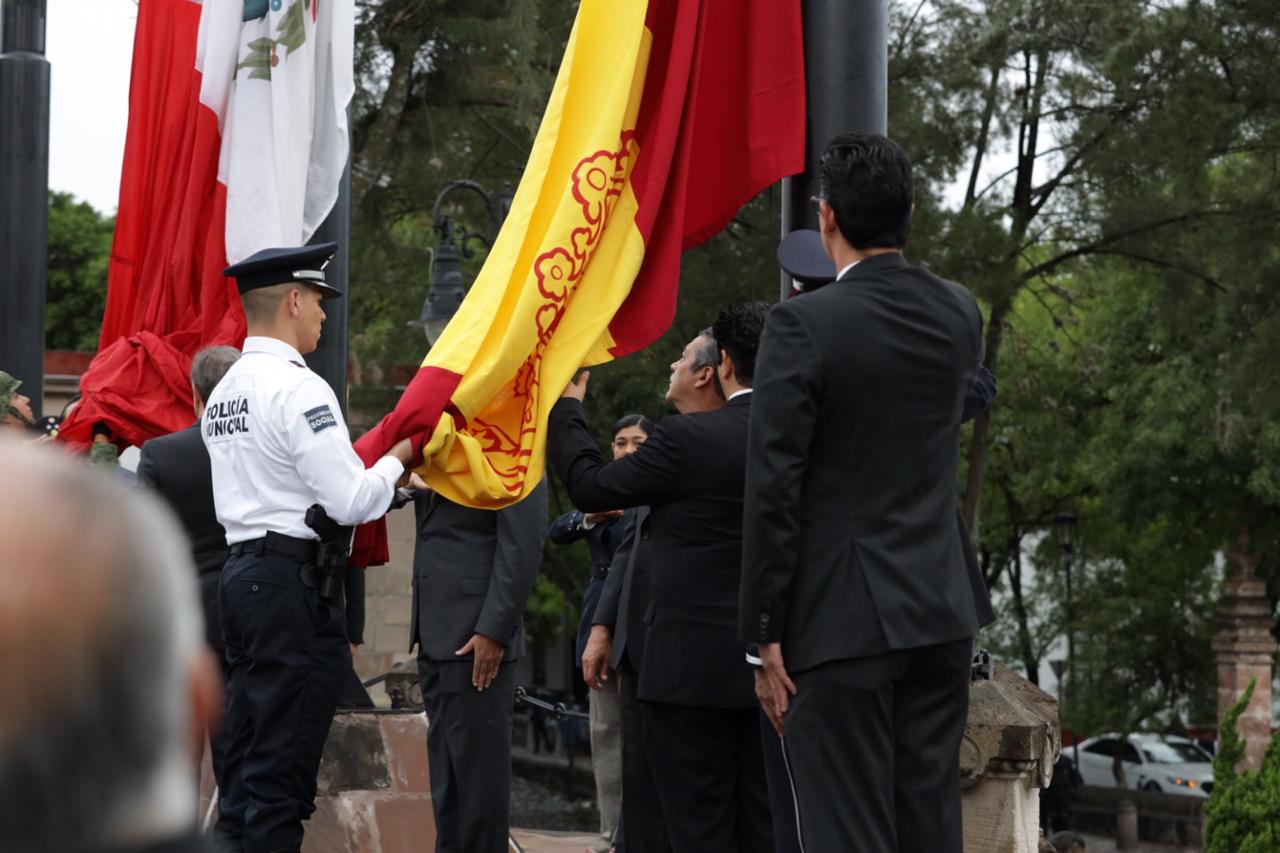 #Morelia Comienza Festejo De Morelos Con Izamiento De La Bandera Nacional