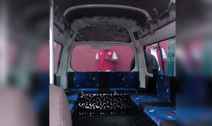 Chofer De Combi Ruta Roja Adorna Su Combi Pa Amenizar El Viaje De ...