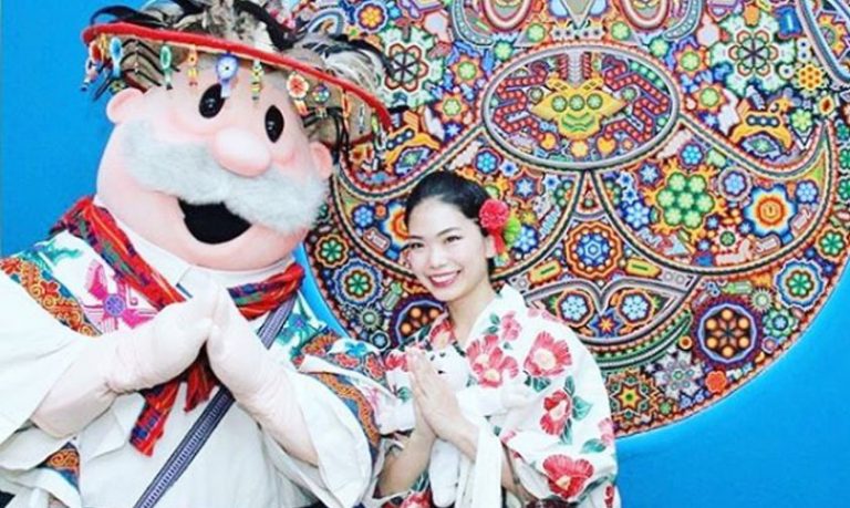 #Video Japonesa Viaja Por Todo El Mundo Con Dr. Simi Y Se Vuelve Viral