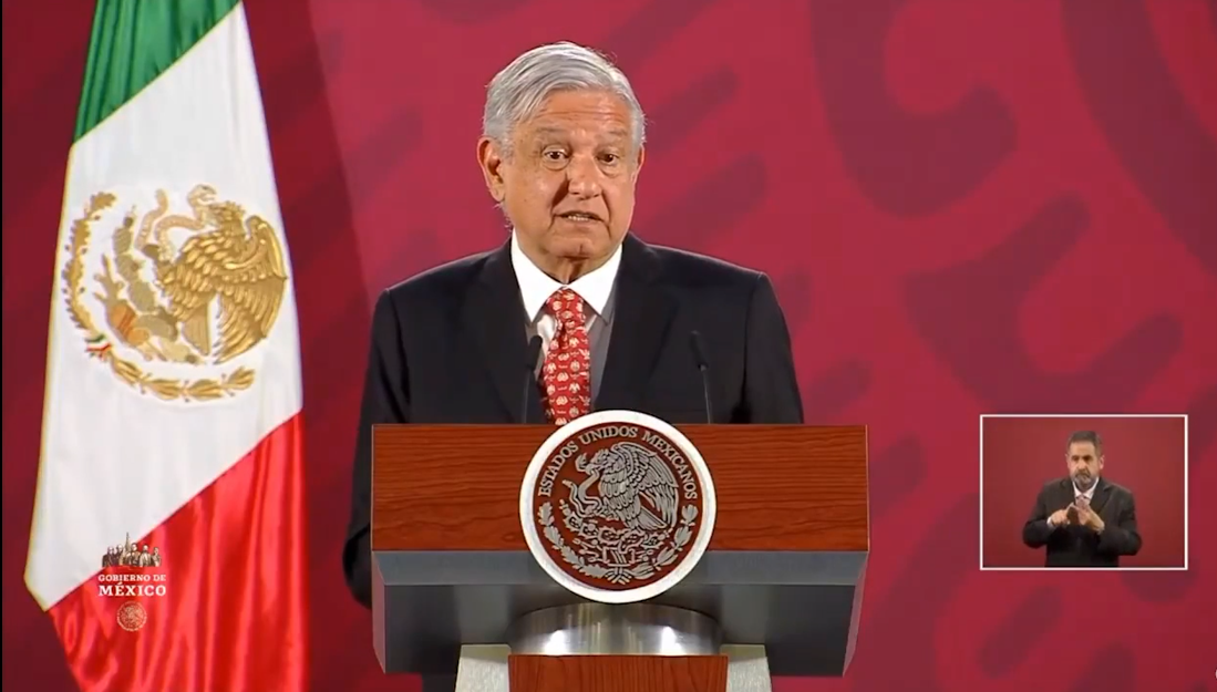 AMLO Se Echa Palomazo En La Mañanera: Canta Estrofa Del Toque De Bandera