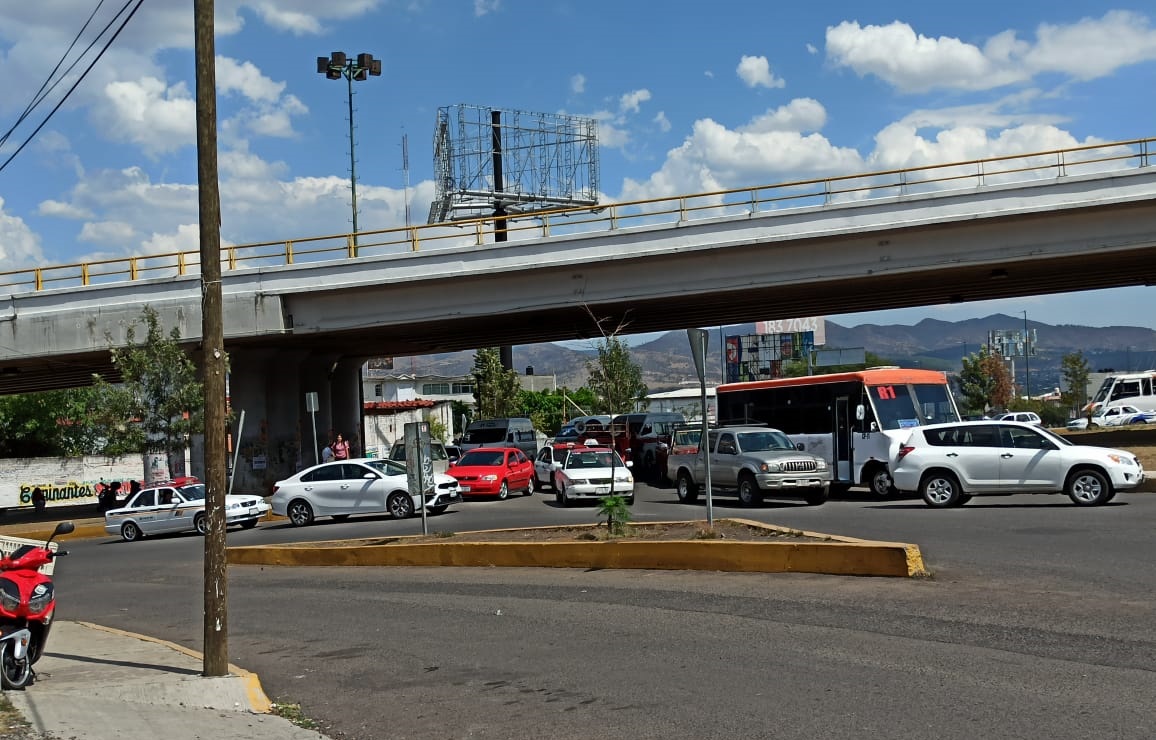 #Morelia Tráfico Pesado En Salida A Quiroga, En 2do Día De Nueva Normalidad