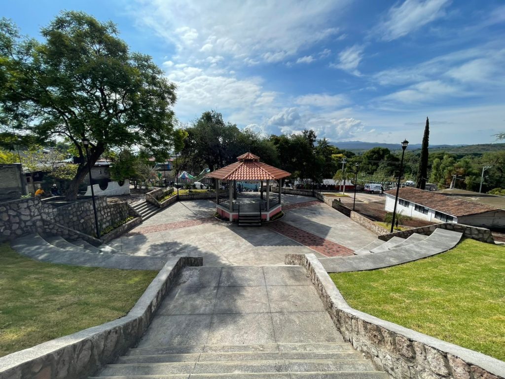 En Charo Cumple Alcalde Promesa De Plaza E Iluminación En San Antonio ...