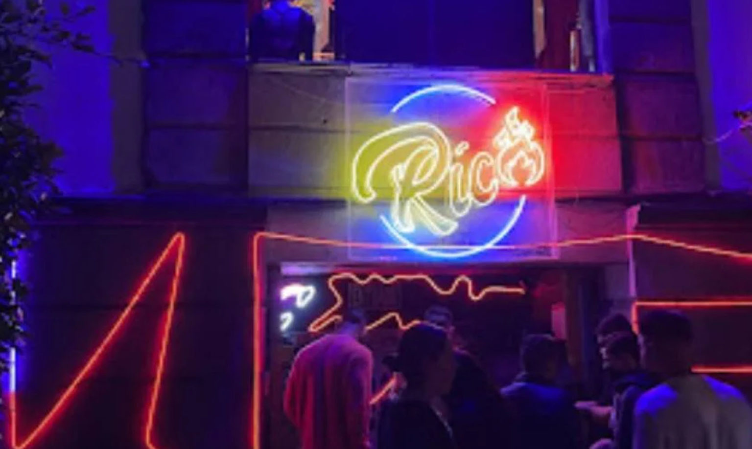 #CDMX Clausuran Bar Rico Club Tras Acusación De Ataque Homofóbico