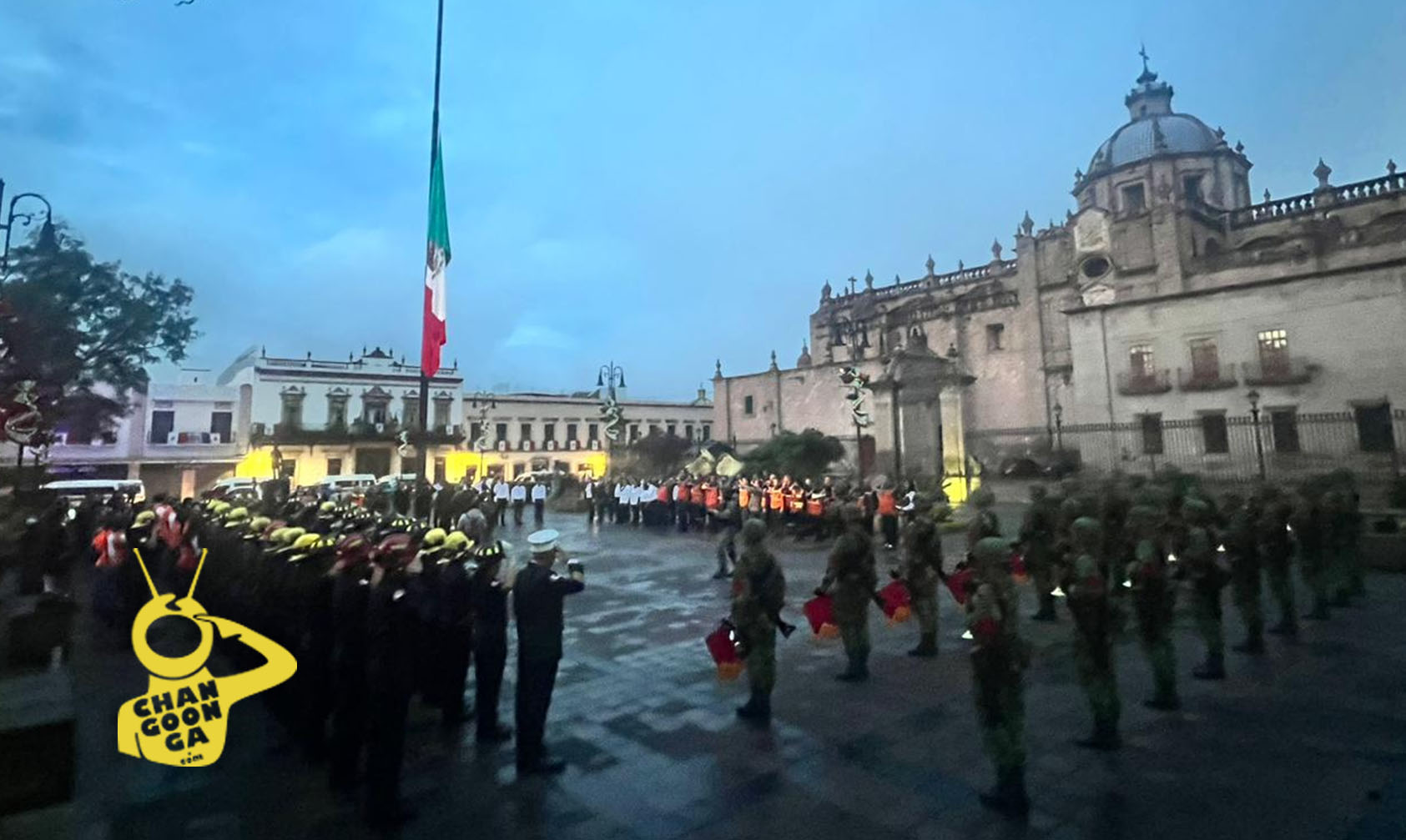 En Morelia: Izan Bandera Para Conmemorar A Víctimas De Sismos Del 85 y 2017