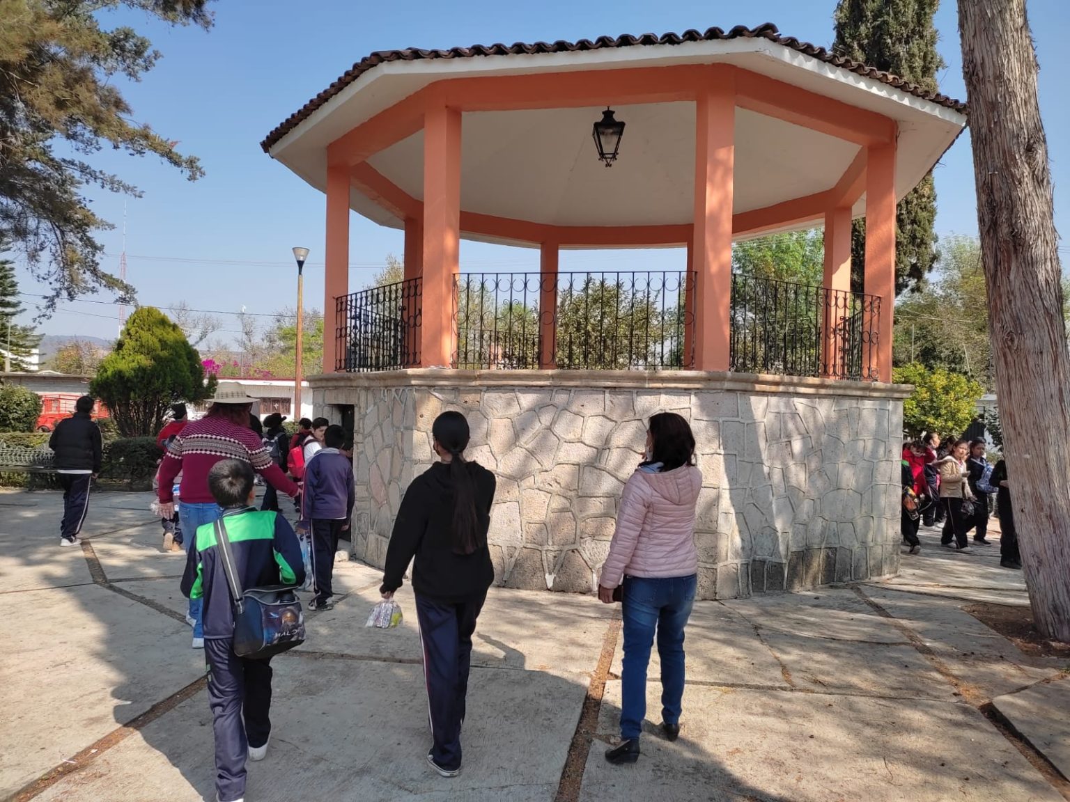 Chiquimitio Te Espera Con Paisajes Naturales Y Tradiciones - Changoonga ...