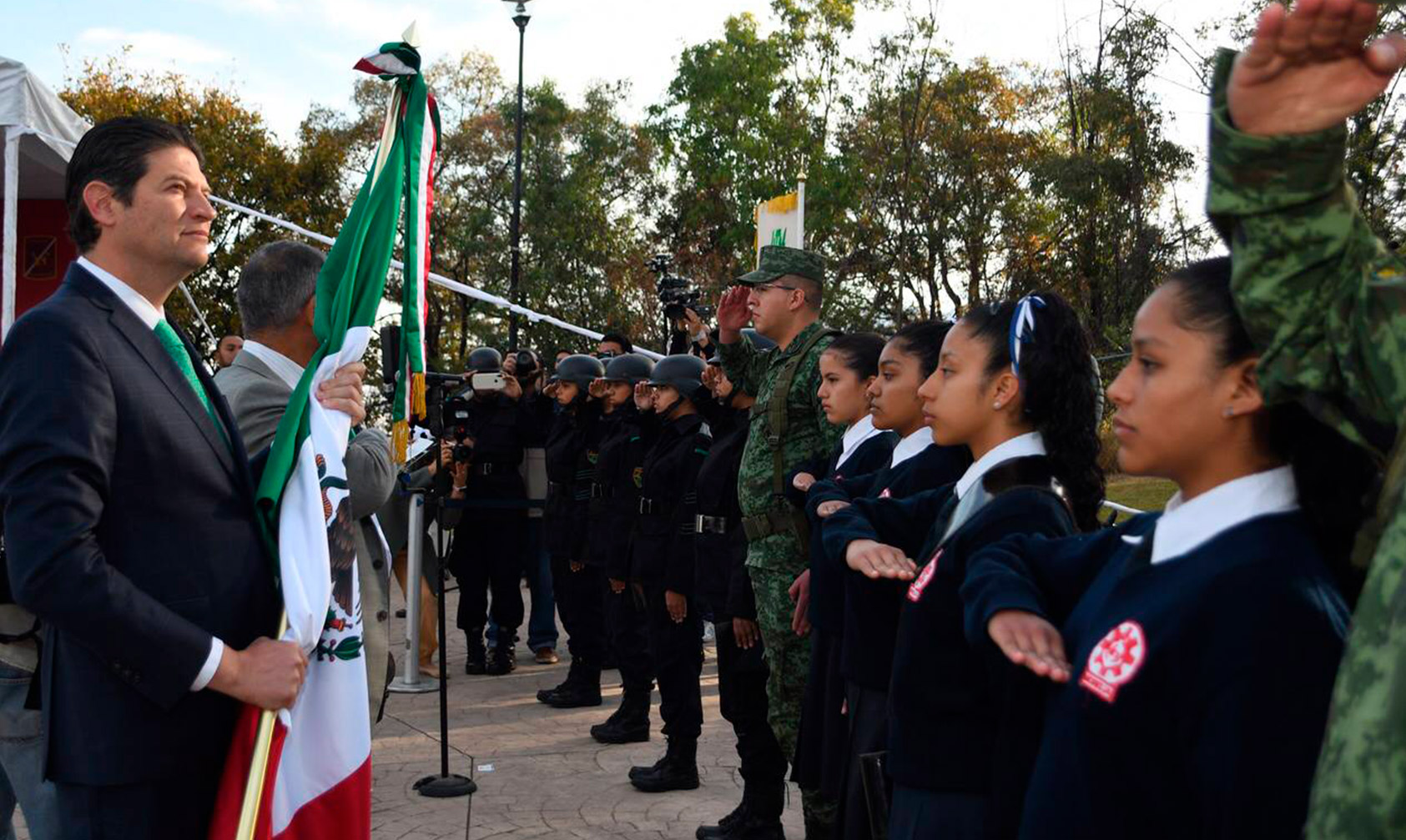 #Morelia Conmemora Alfonso Martínez Día de la Bandera Mexicana ...