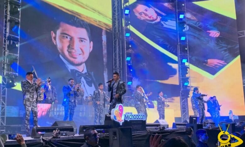 Y Llegaste Tuuú!” Y El Recodo Pone A Cantar & Bailar A La Raza Moreliana Esta Noche - Changoonga ...