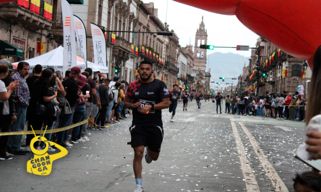 Cerca De Mil Corredores Participaron En 6ta Carrera Nocturna «Morelia ...
