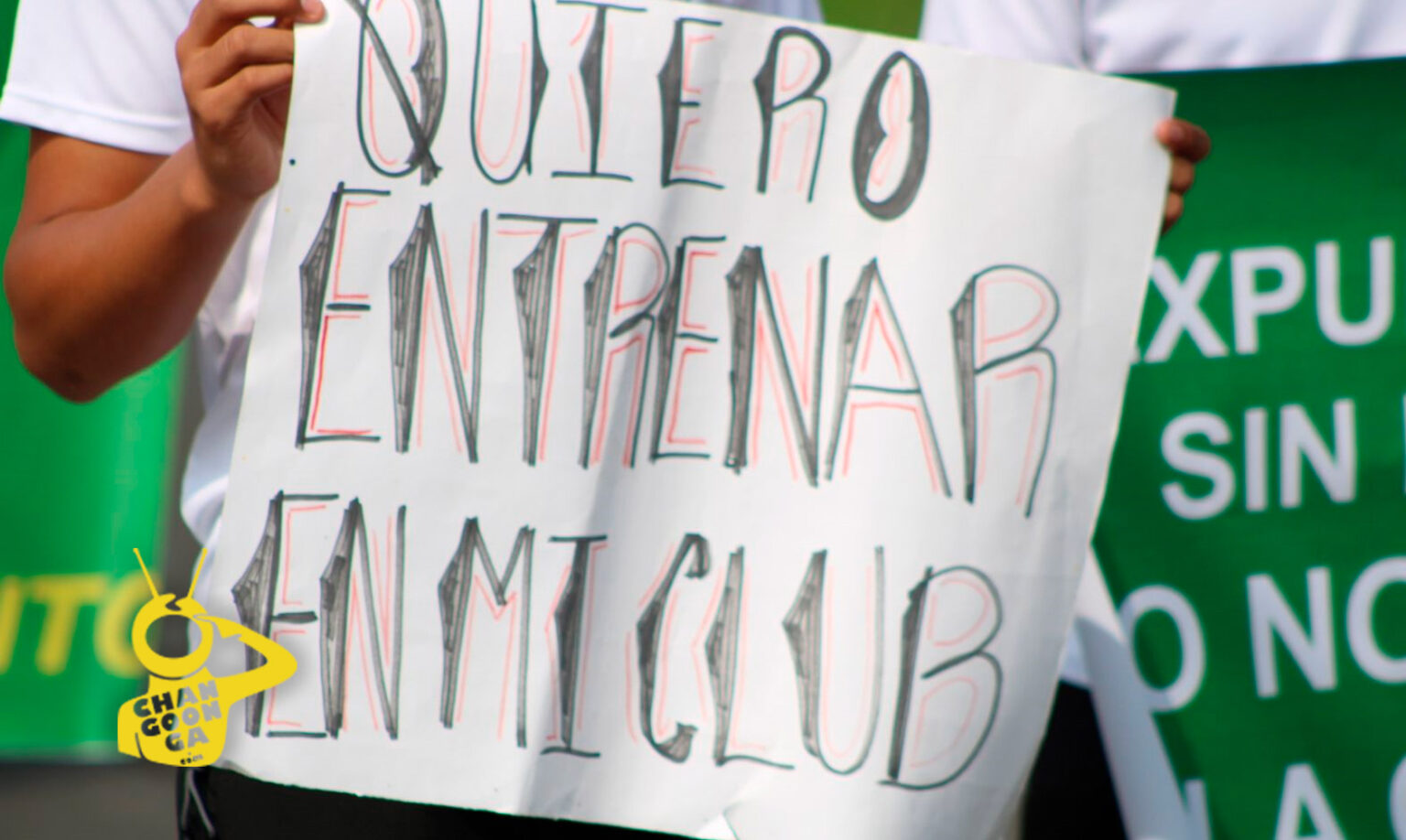 #Morelia Miembros Se Manifiestan En Contra Del Country Club Por Retirar ...