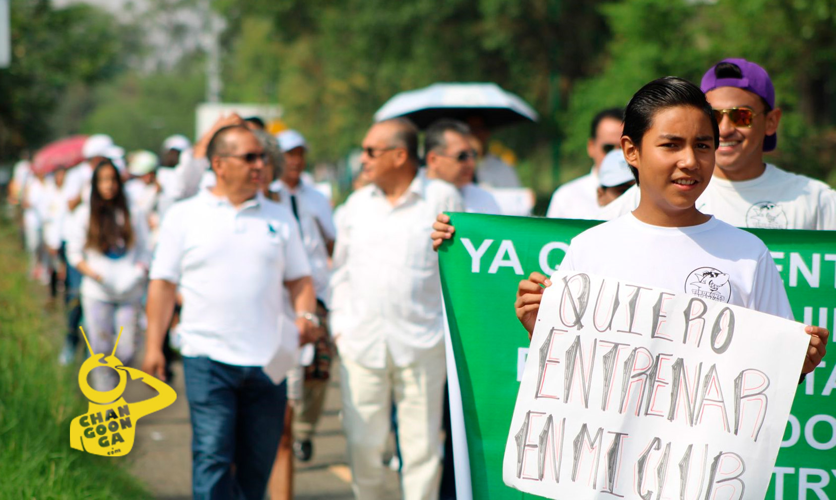 #Morelia Miembros Se Manifiestan En Contra Del Country Club Por Retirar ...